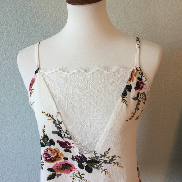 Tops | Sale Floral Cream Cami Tank Lace Inset V Neck Nwt | Poshmark